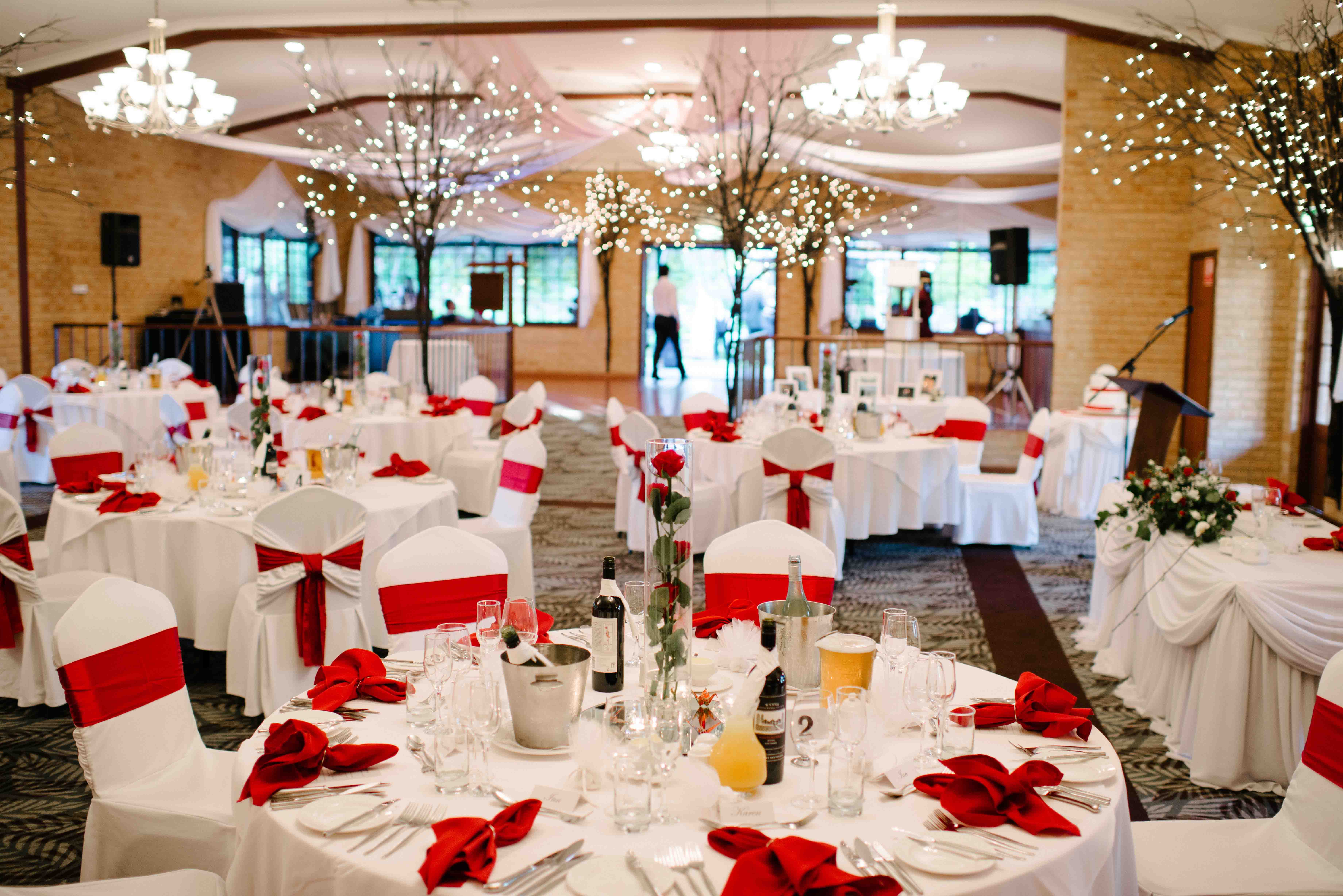 Bridgeleigh reception centre wedding – Robert's Cakes and Cooking
